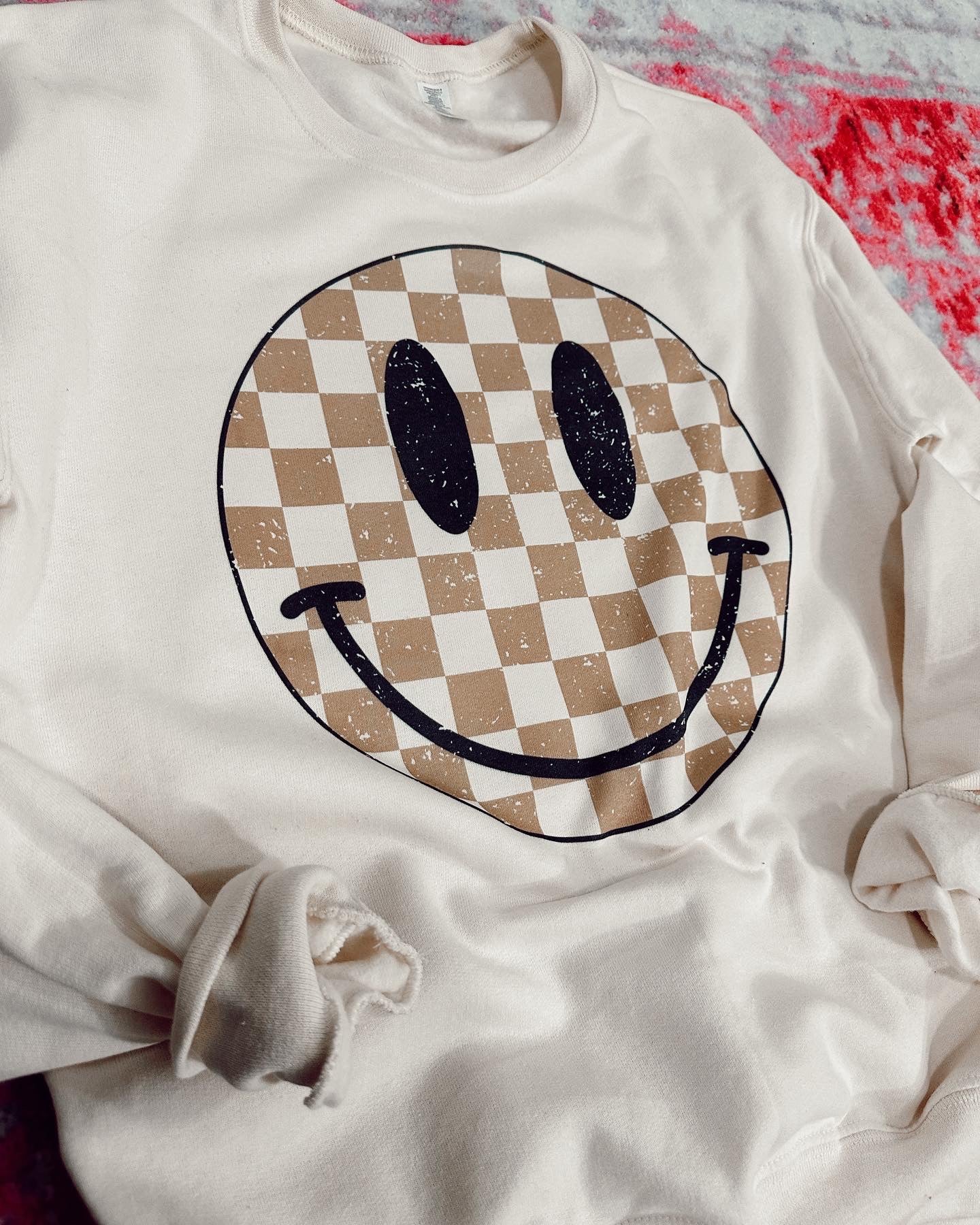 Checkered smiley crew – Luna and Bloom
